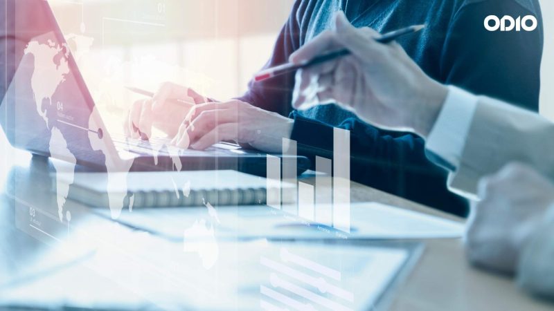 Customer Service Performance Review: A Guide with Examples